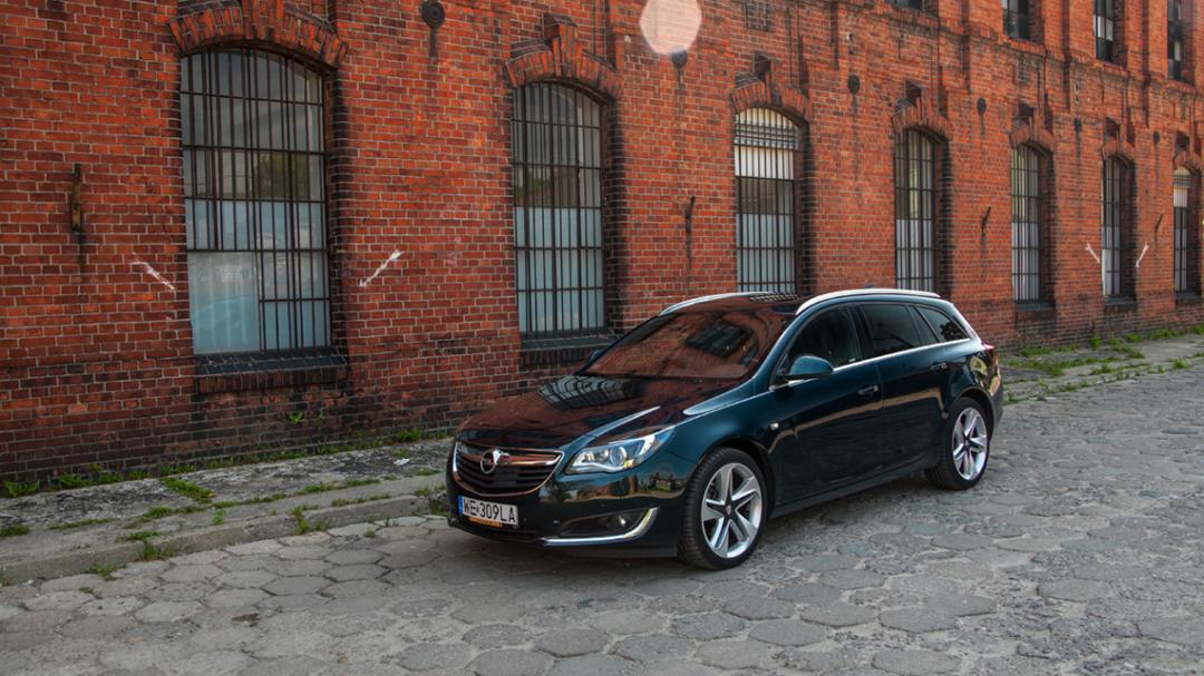 Opel Insignia ST 2.0 CDTI 4x4 AT Executive - autoGALERIA