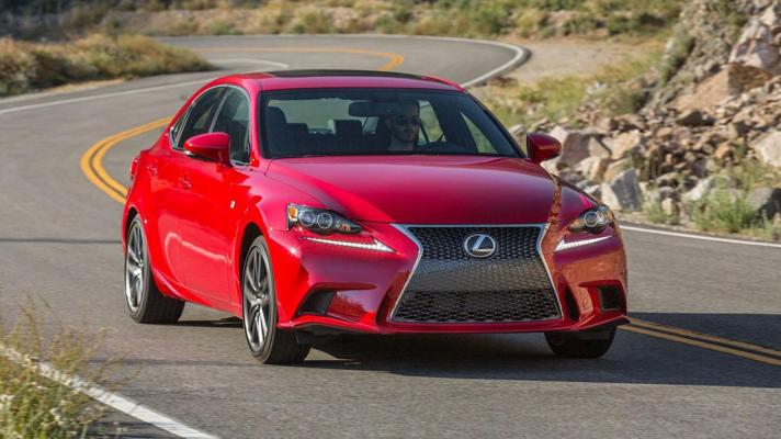Lexus IS facelifting - więcej opcji | NEWS | autoGALERIA