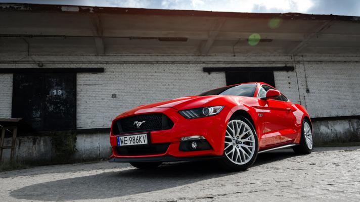 Ford Mustang ponownie z tytułem najczęściej kupowanego auta sportowego ...