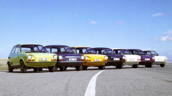 Volkswagen EA 266. Hatchback z centralnie umiejscowionym silnikiem ...