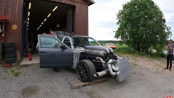 Ford Crown Victoria z 27-litrowym silnikiem V12 żyje i niebawem zacznie ...