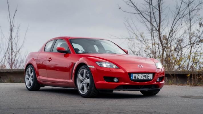 Mazda RX-8 jest bardzo niedocenianym autem. A to błąd, bo wciąż potrafi ...