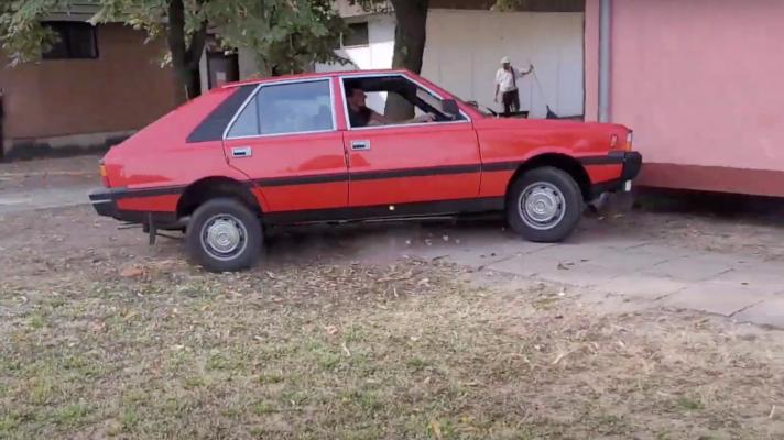 Drift zakończony w ścianie. Polonez pokazał swoją moc | autoGALERIA