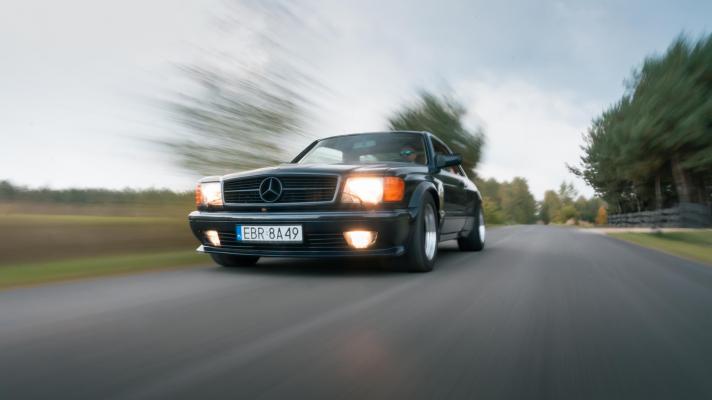 Mercedes 500 SEC AMG Widebody. Gangster, jakich mało | autoGALERIA
