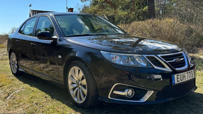 Ten Saab 9-3 jest prawdziwym unikatem. Saabiarze, to coś dla Was ...