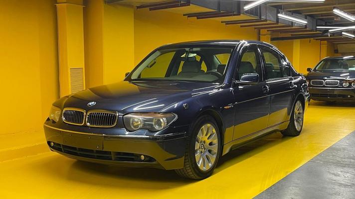 To opancerzone BMW Serii 7 wygląda niczym wyjęte z kreskówki. Też tego ...