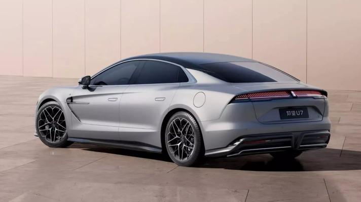 800V to już przeszłość. BYD stawia na 1000V i na 400 kilometrów zasięgu ...