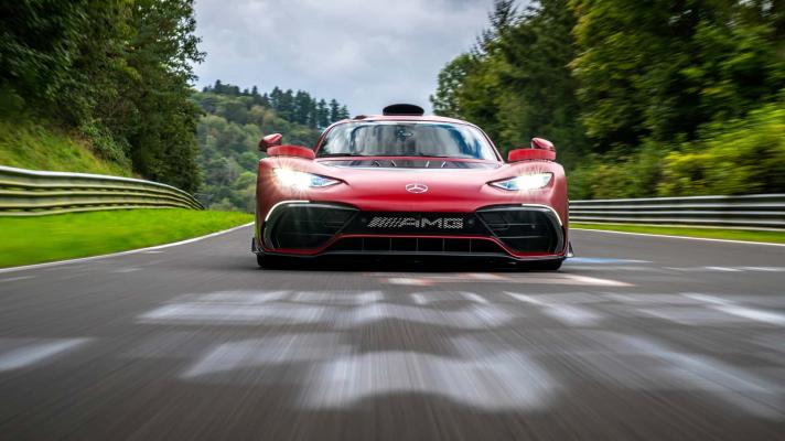 Mercedes przyjechał na Nurburgring i pobił swój rekord o ponad 5 sekund ...