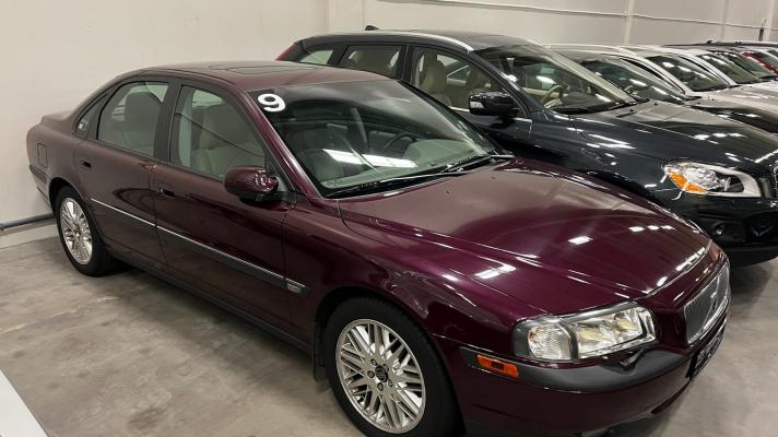Volvo S80 chciało ugryźć BMW M5. Szwedzi planowali wersję V10 | autoGALERIA